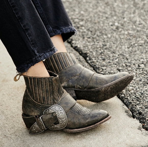 Matisse | Shoes | Matisse Understated Leather Bitchin Biker Boots Euc | Poshmark